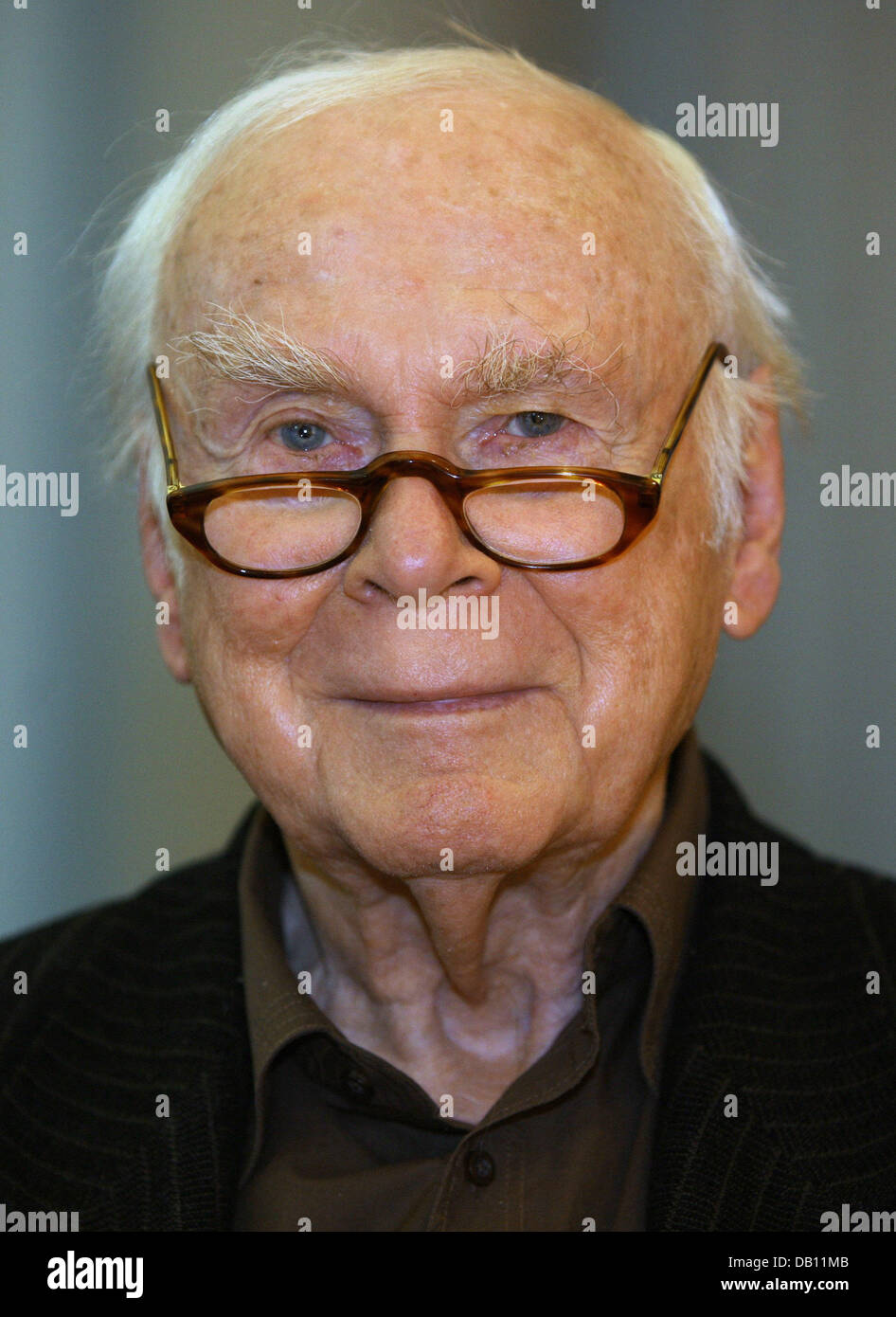 Vicco von Buelow aka Loriot is pictured in Berlin, Germany, 22 October ...