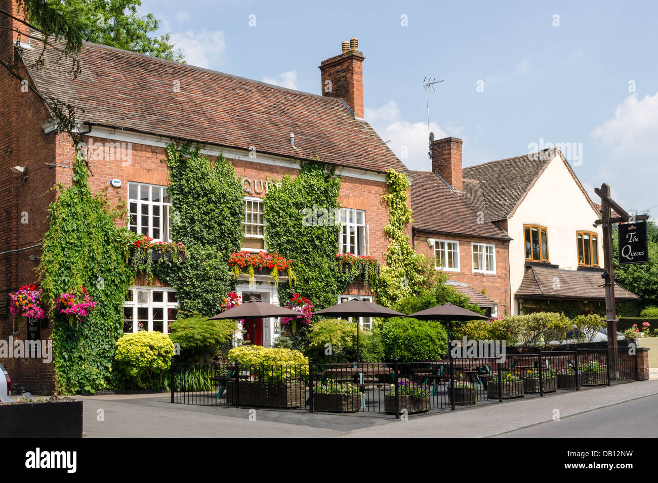 The Queens Public house and restaurant oin Belbroughton, Worcestershire ...