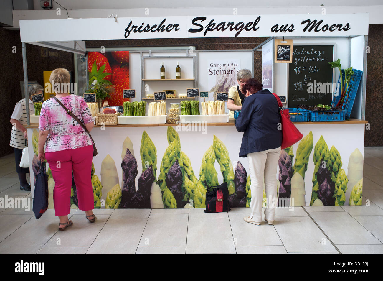 Spargel (asparagus) shop Dusseldorf Germany Stock Photo - Alamy