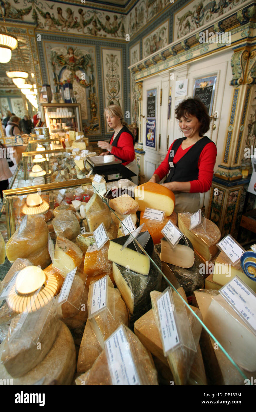 (FILE) The cheese counter of the the protected dairy shop ?Pfunds ...