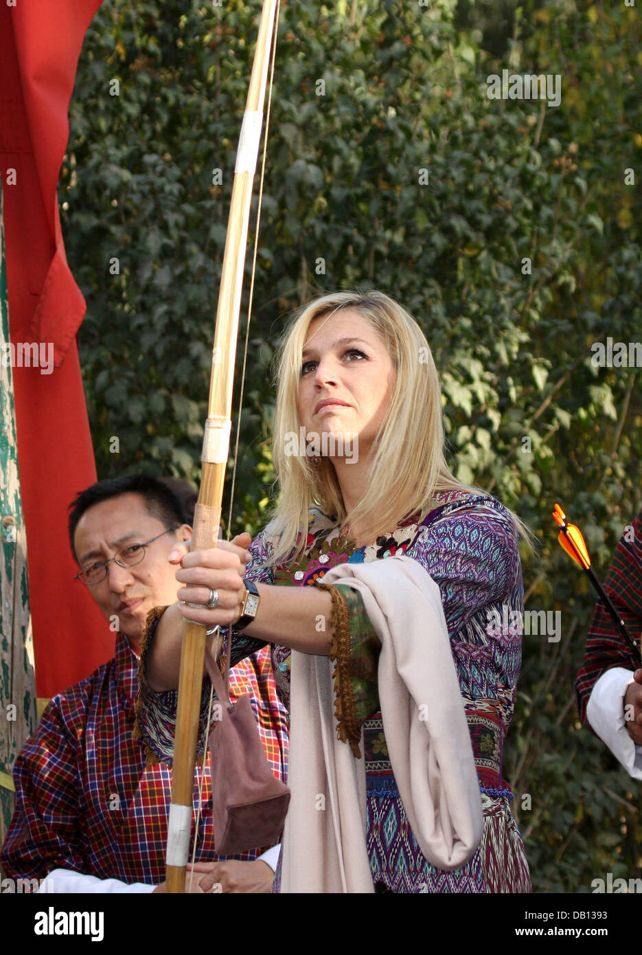 Crown Princess Maxima shoots with bow and arrow at the archery ...