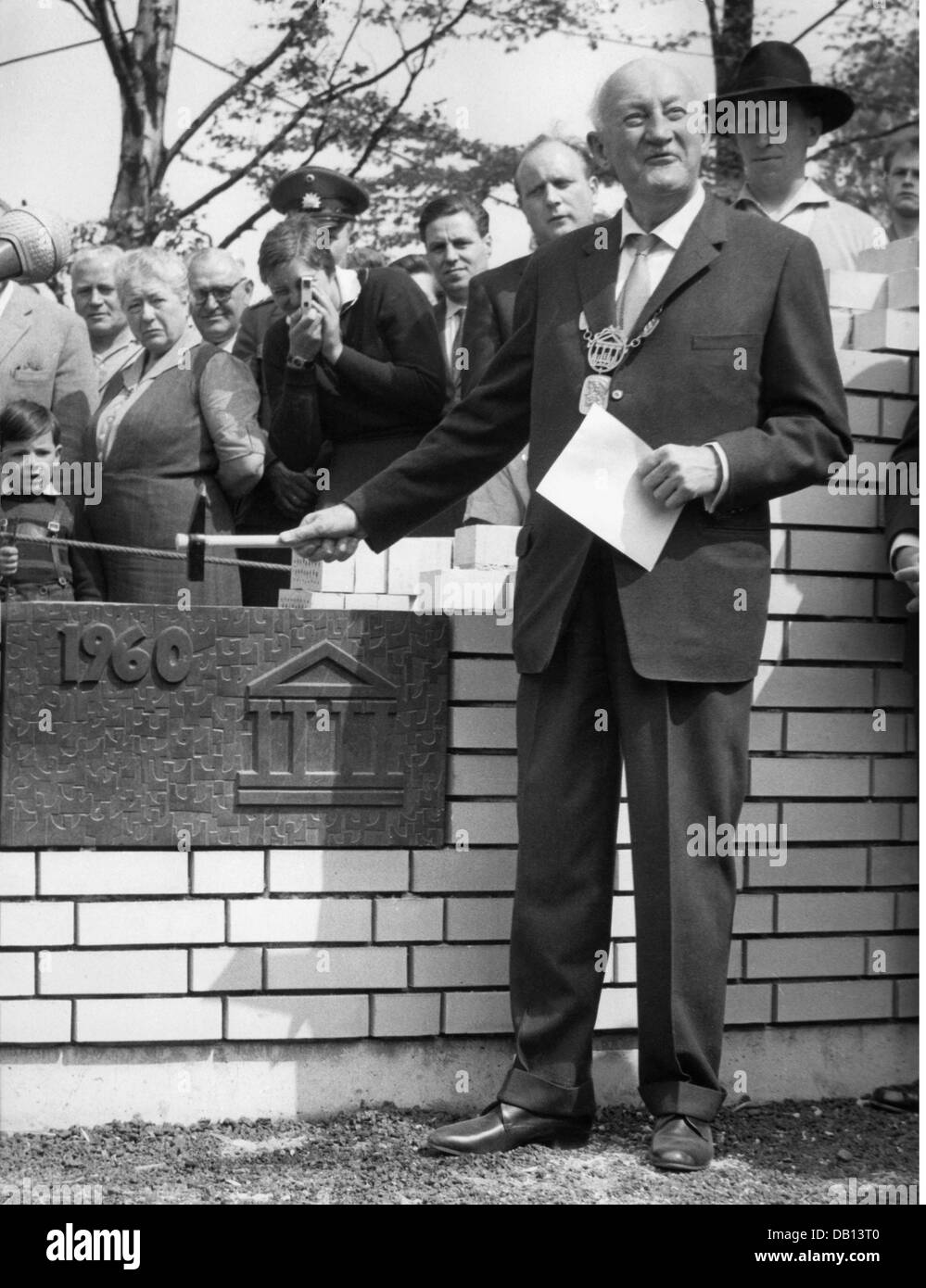 Carl diem hi-res stock photography and images - Alamy