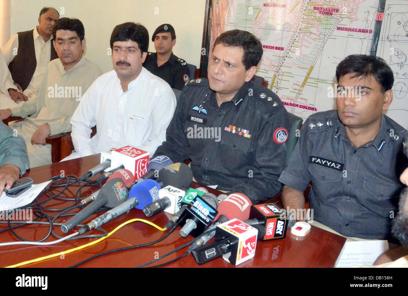 Deputy Inspector General Police, Fayyaz Sumbal and DIG (Investigation ...