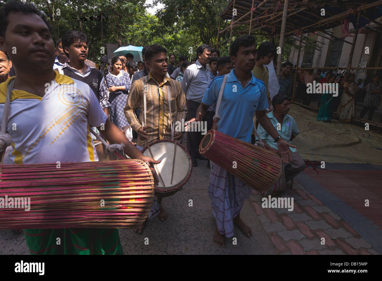 Santhal dance hi-res stock photography and images - Alamy