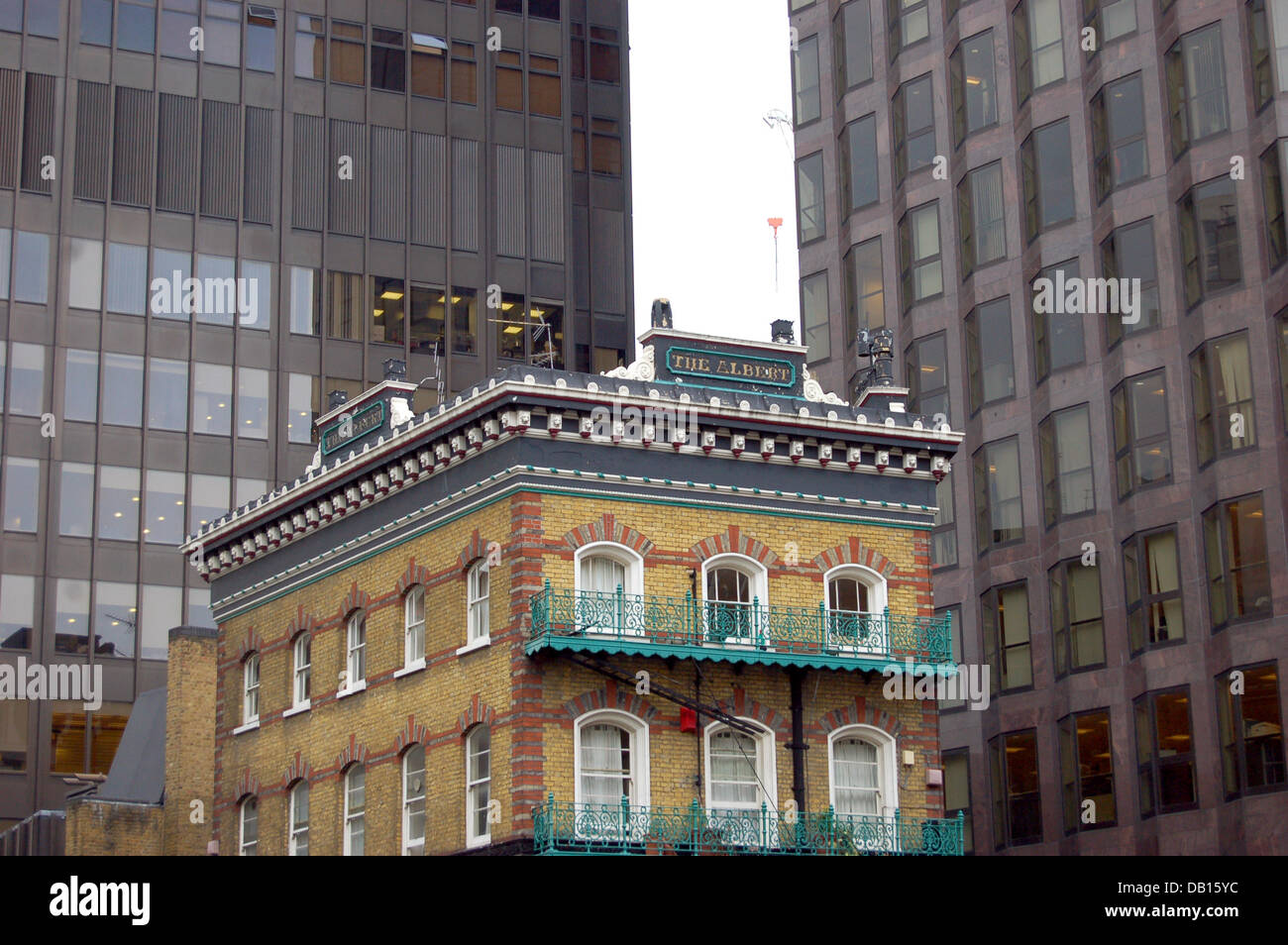 Vitorian house hi-res stock photography and images - Alamy