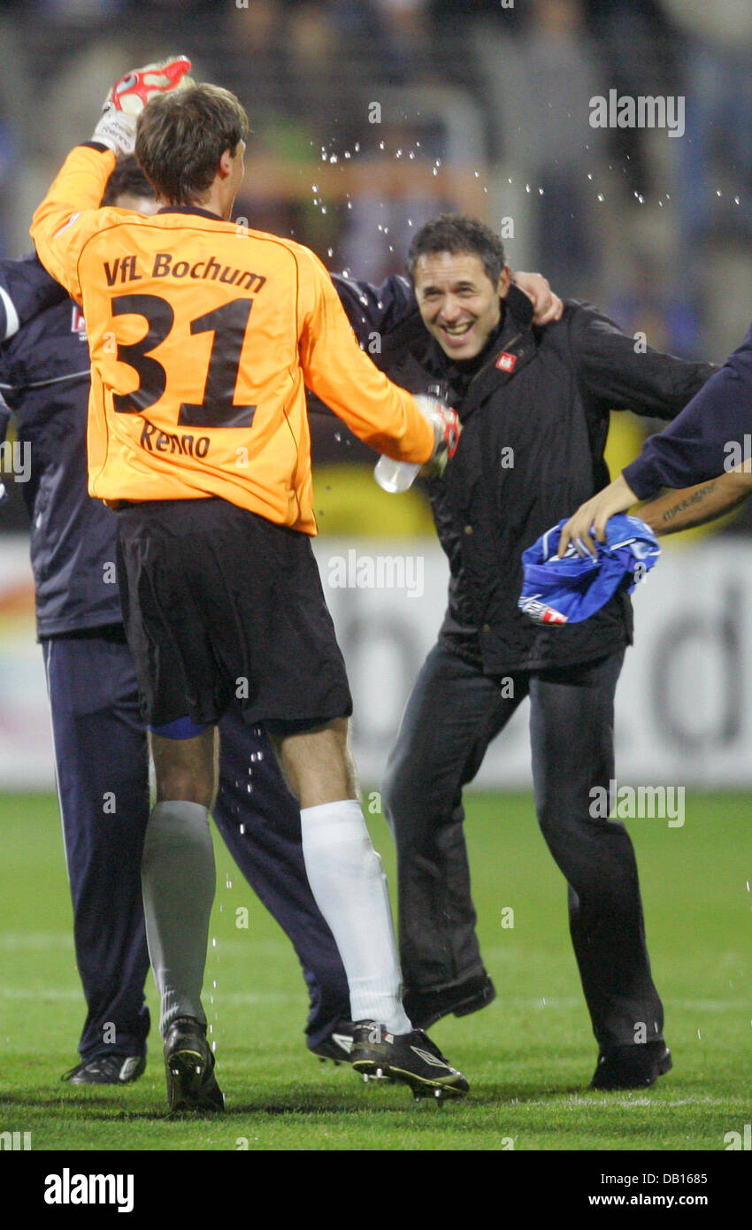Debutant goalkeeper of VfL Bochum Rene Renno (L) celebrates the 5-3 ...