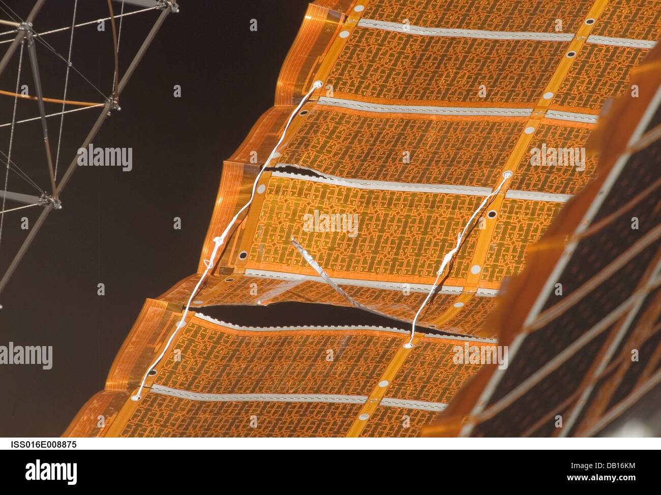 The picture shows the solar sail of the space station ISS after it was ...