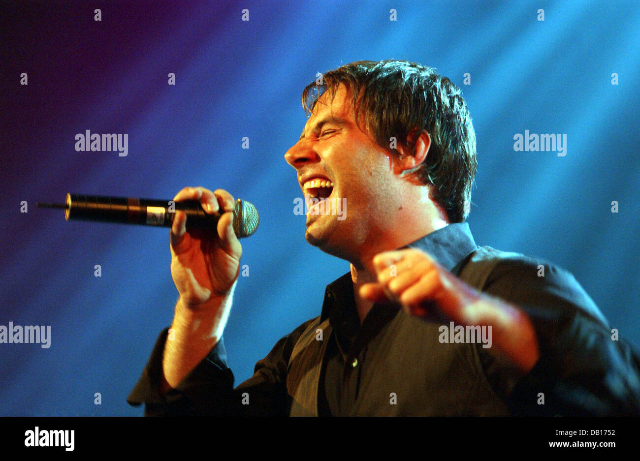 Singer sasha hi-res stock photography and images - Alamy