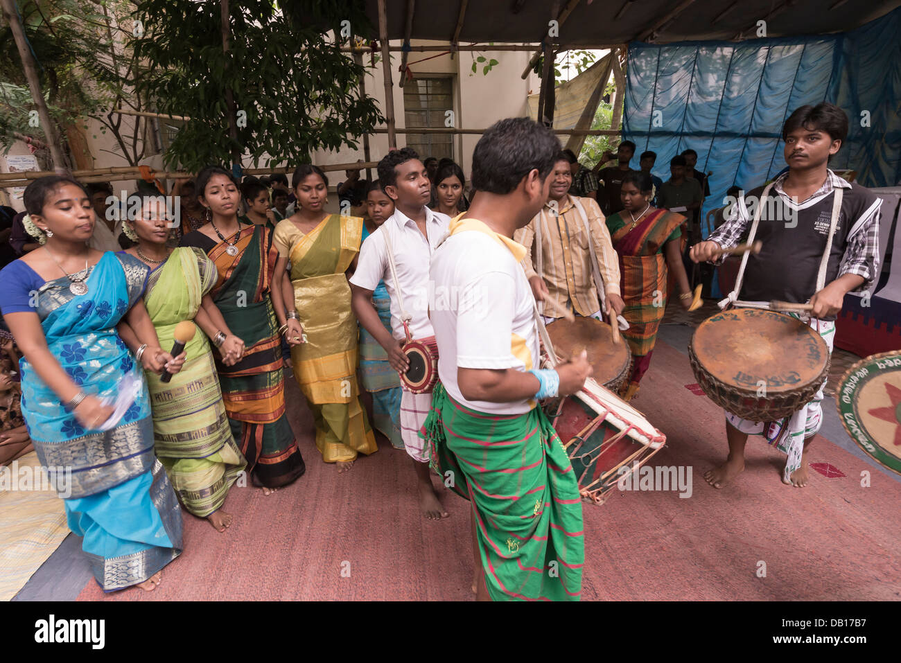 Santhal dance hi-res stock photography and images - Alamy