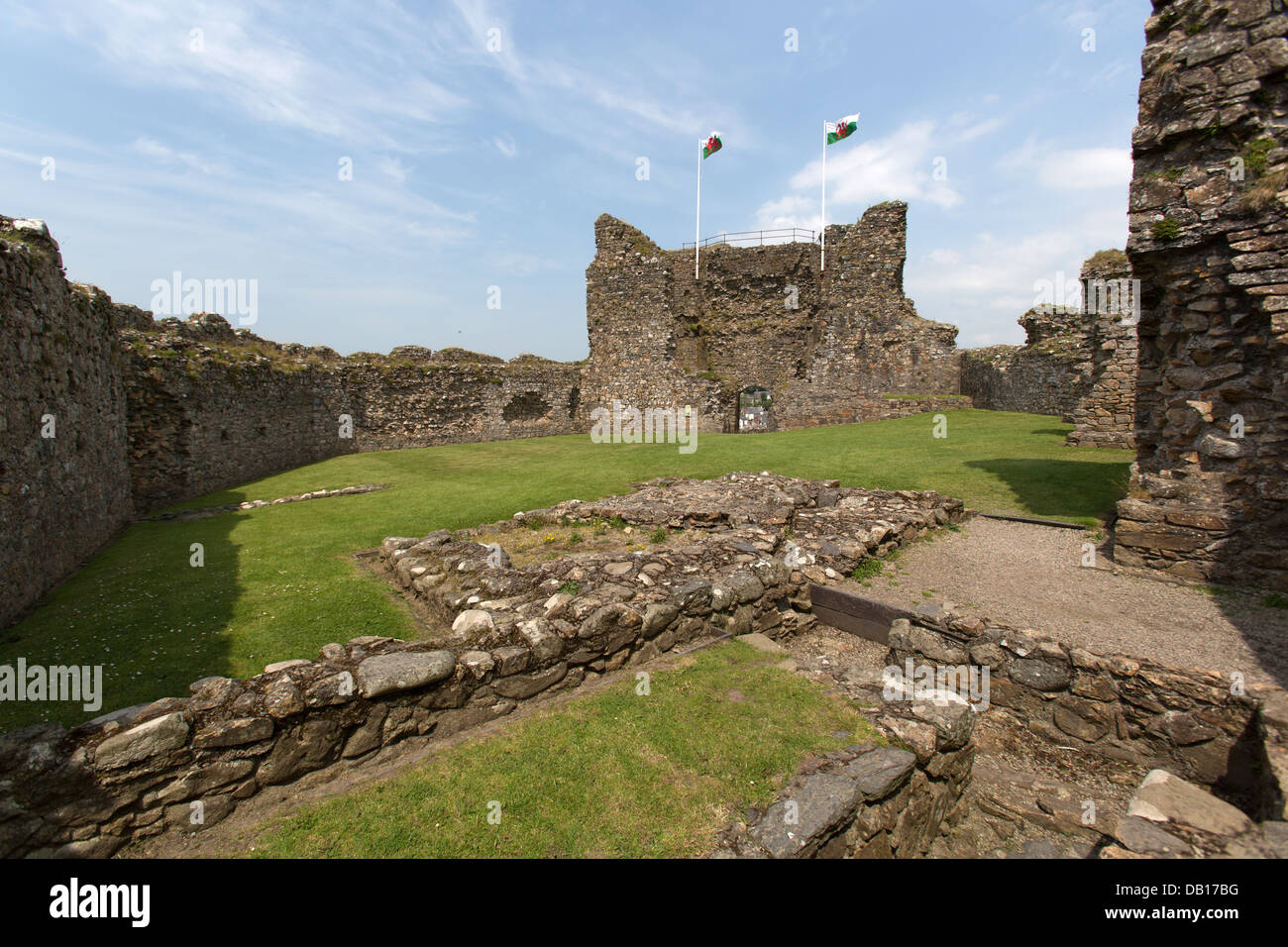 Town of Criccieth, Wales. Picturesque view of Criccieth Castle inner ...