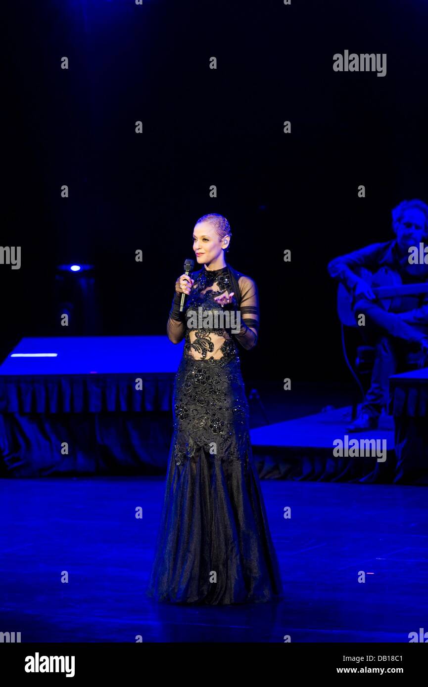 Mariza fado hi-res stock photography and images - Alamy