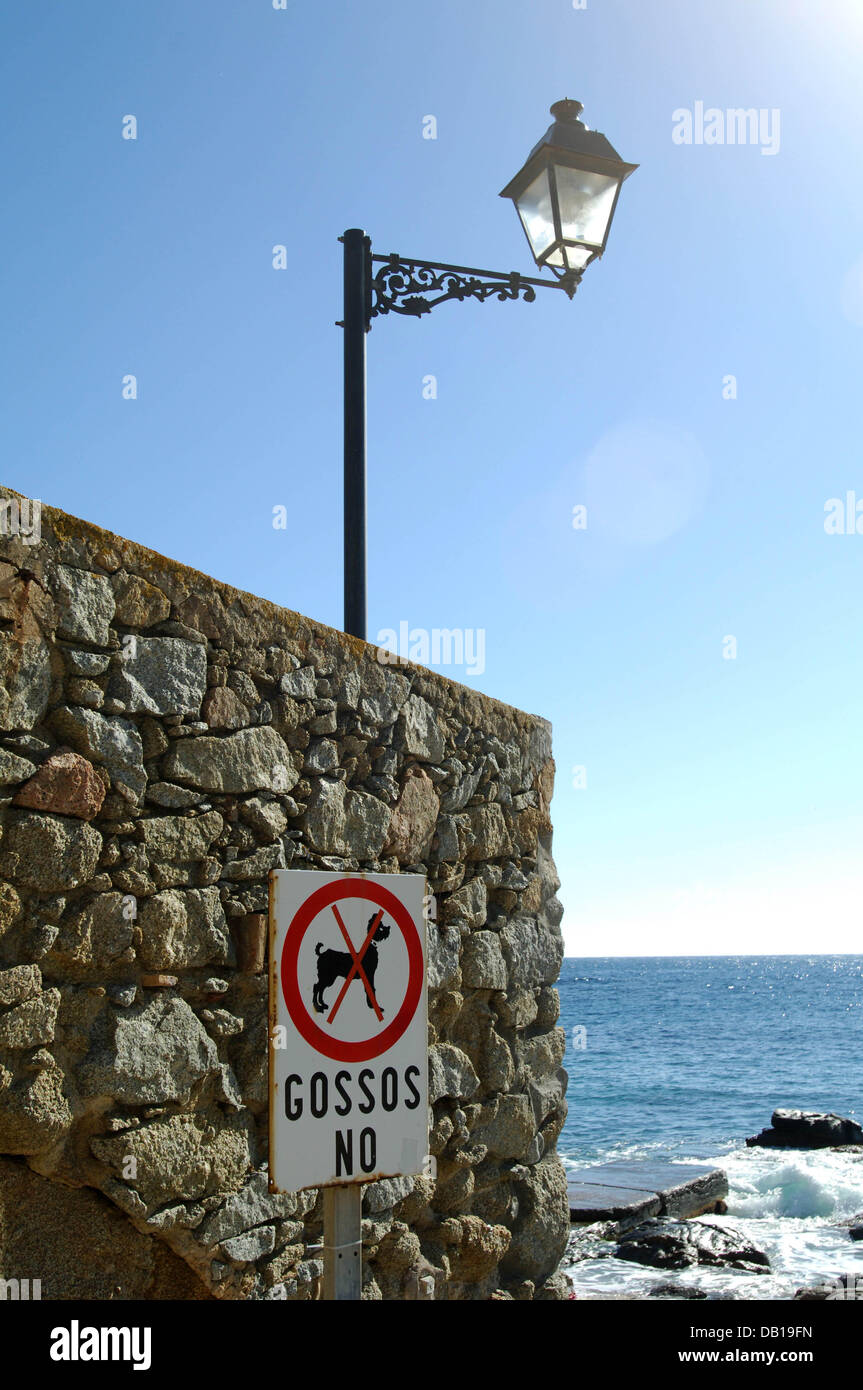 Sign prohibits hi-res stock photography and images - Alamy