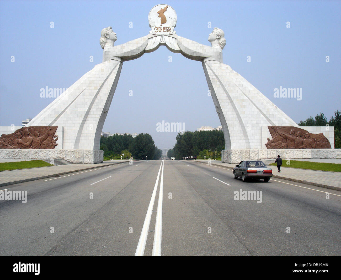 Pyongyang monuments hi-res stock photography and images - Alamy