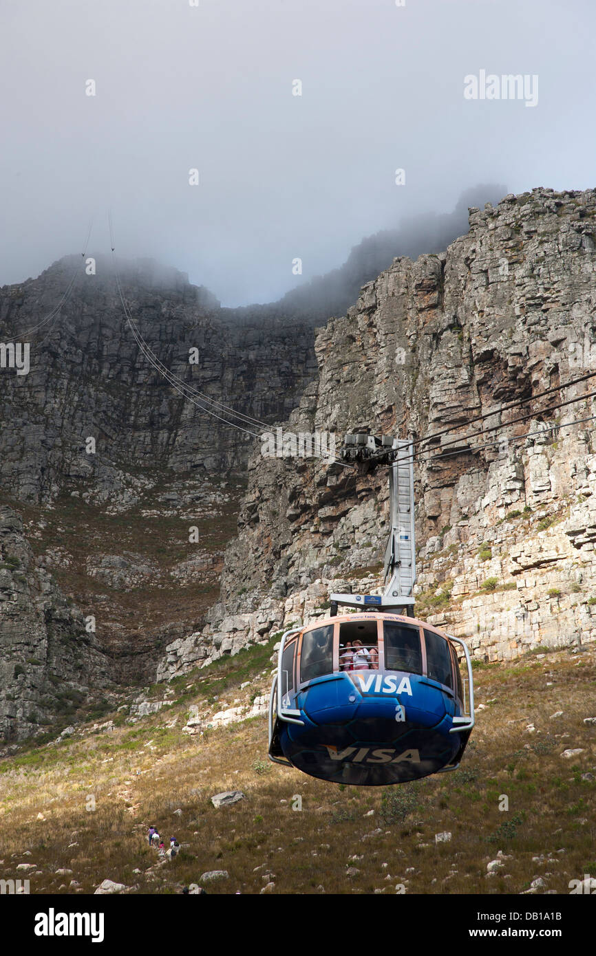 Cable car going up Table Mountain into the low cloud Stock Photo - Alamy