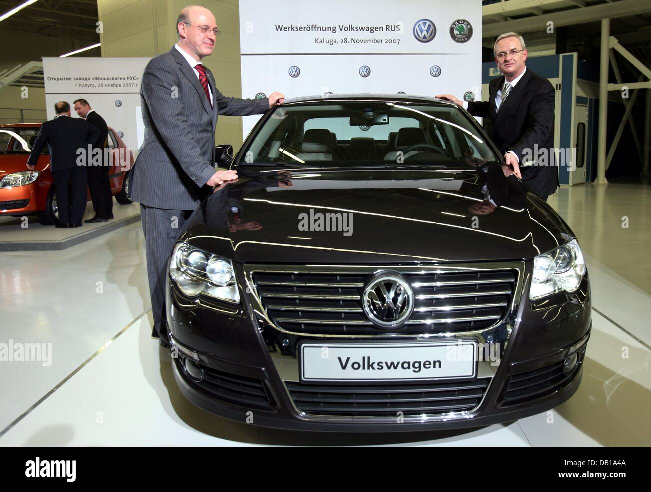 CEO of Volkswagen AG, Martin Winterkorn (R) and factory director ...