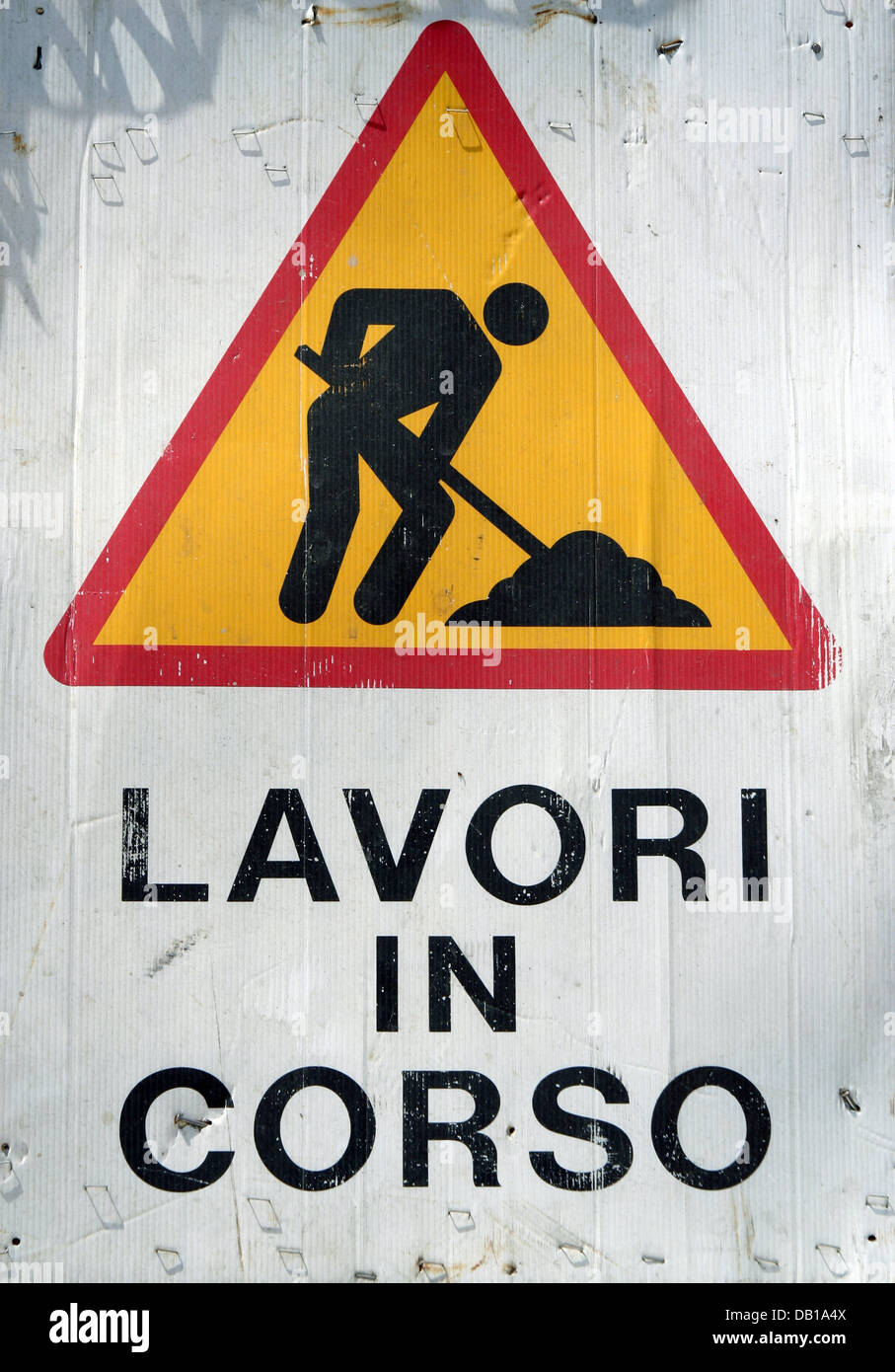The picture shows a warning sign for road constructions in Italy, 01 ...