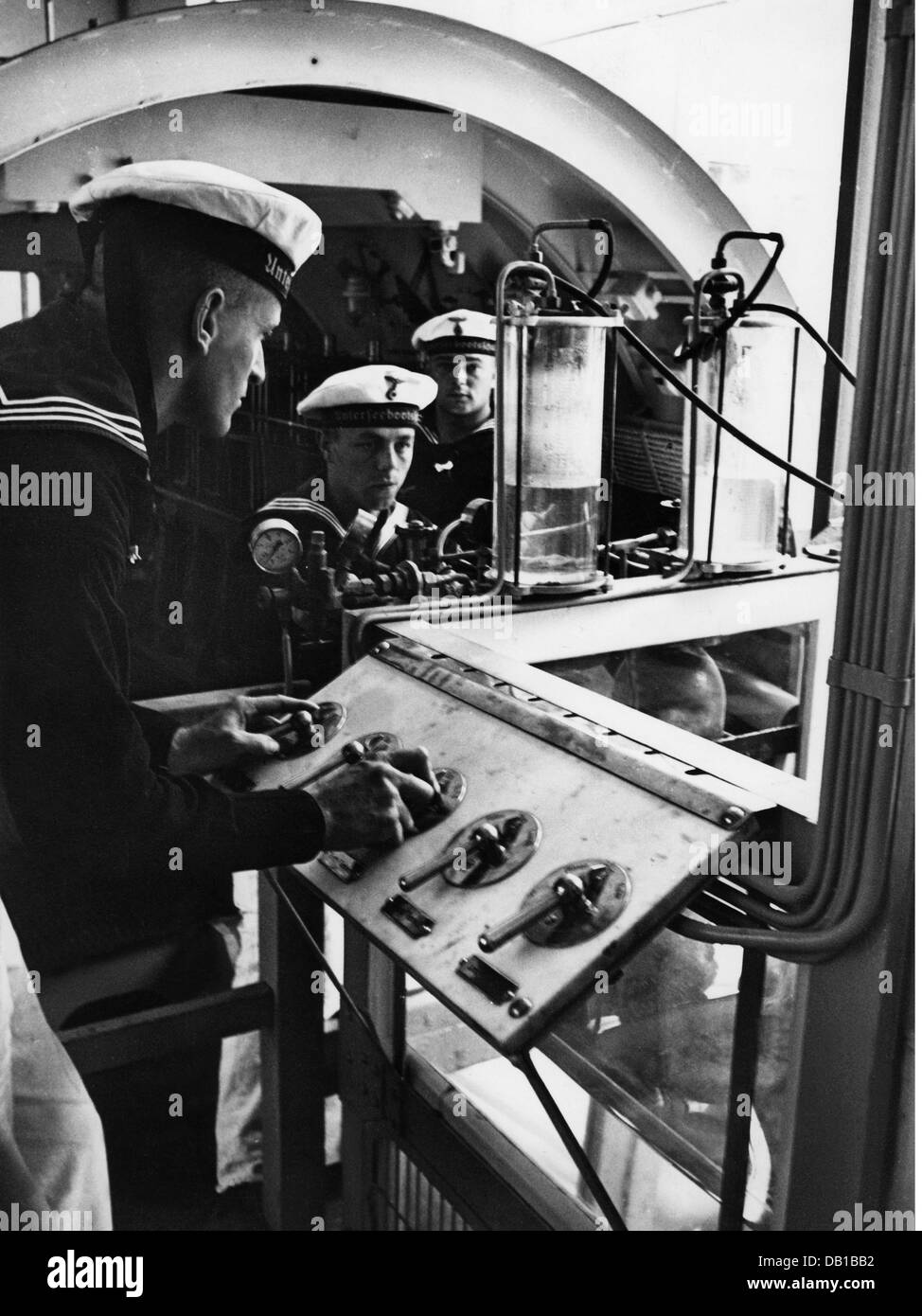 German u boat simulation hi-res stock photography and images - Alamy