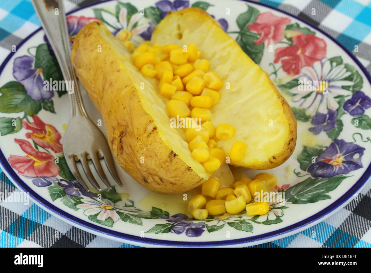 Sweetcorn skin hi-res stock photography and images - Alamy
