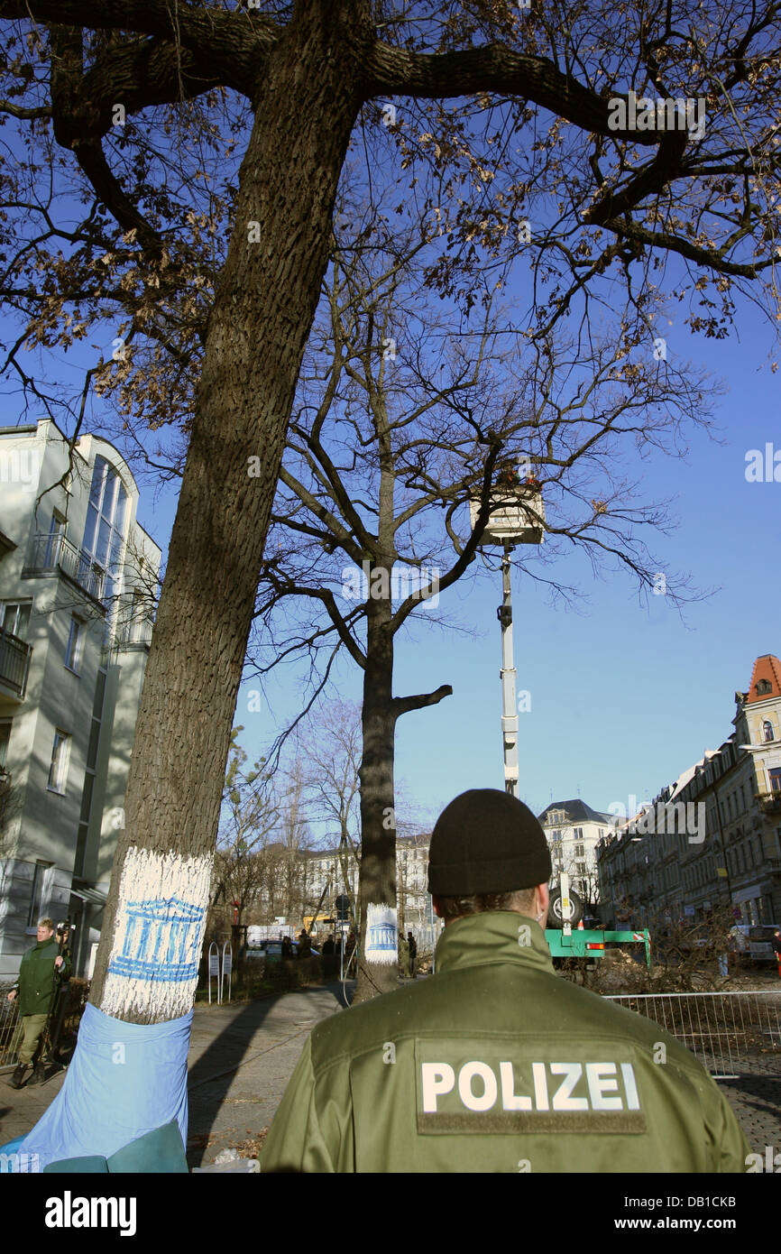 Under police protection hi-res stock photography and images - Alamy
