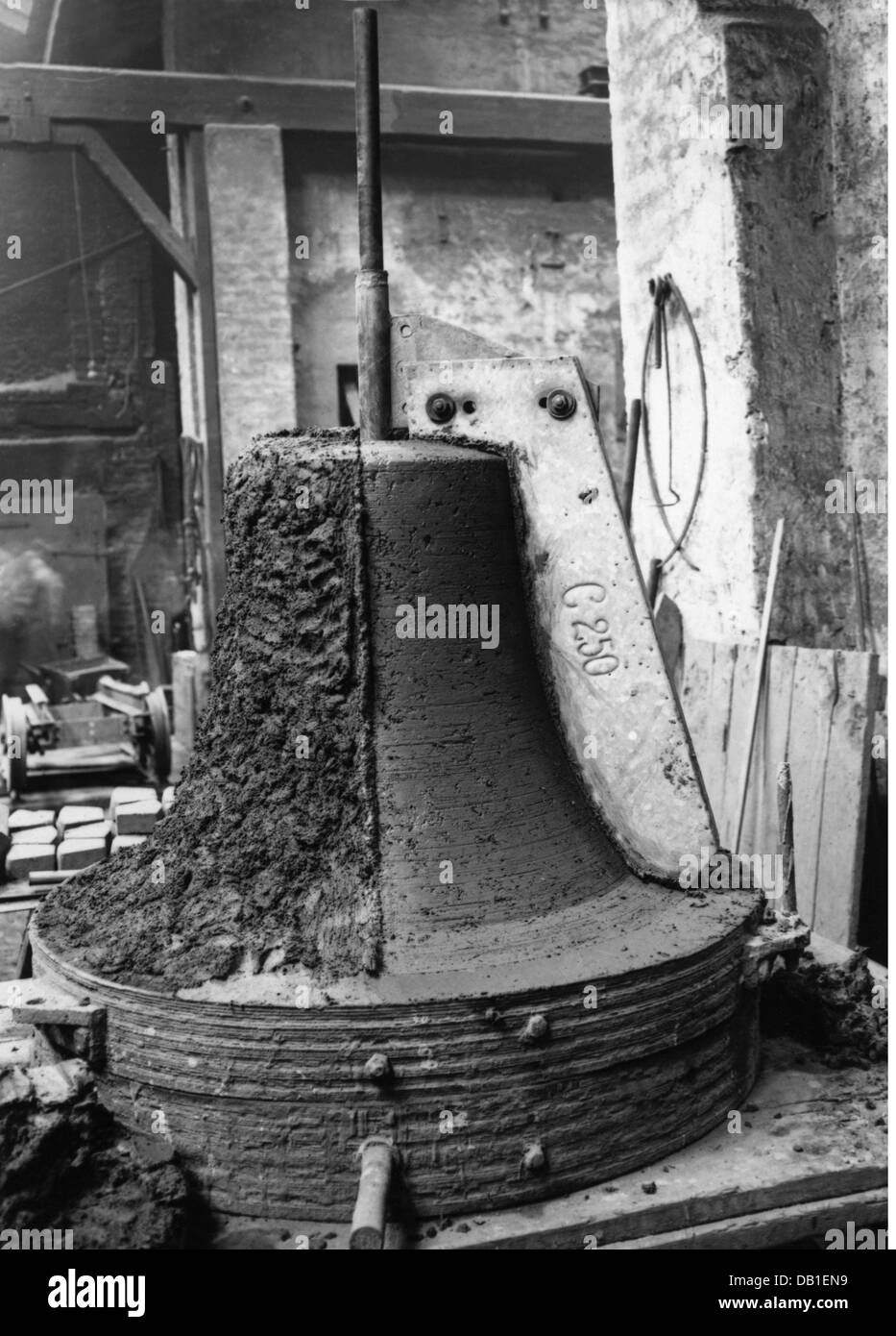 Bell foundries hi-res stock photography and images - Alamy