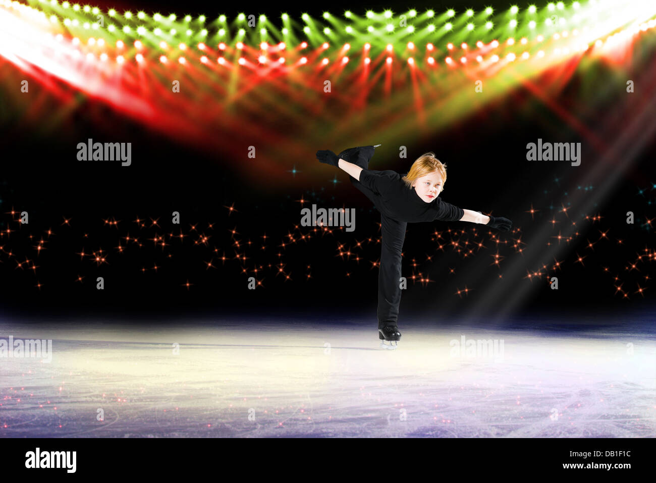 Gold figure skaters hi-res stock photography and images - Alamy