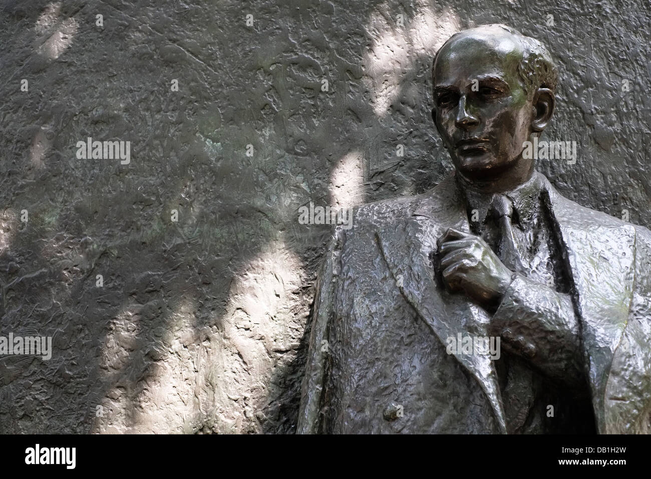 Monument to Raoul Wallenberg Stock Photo - Alamy