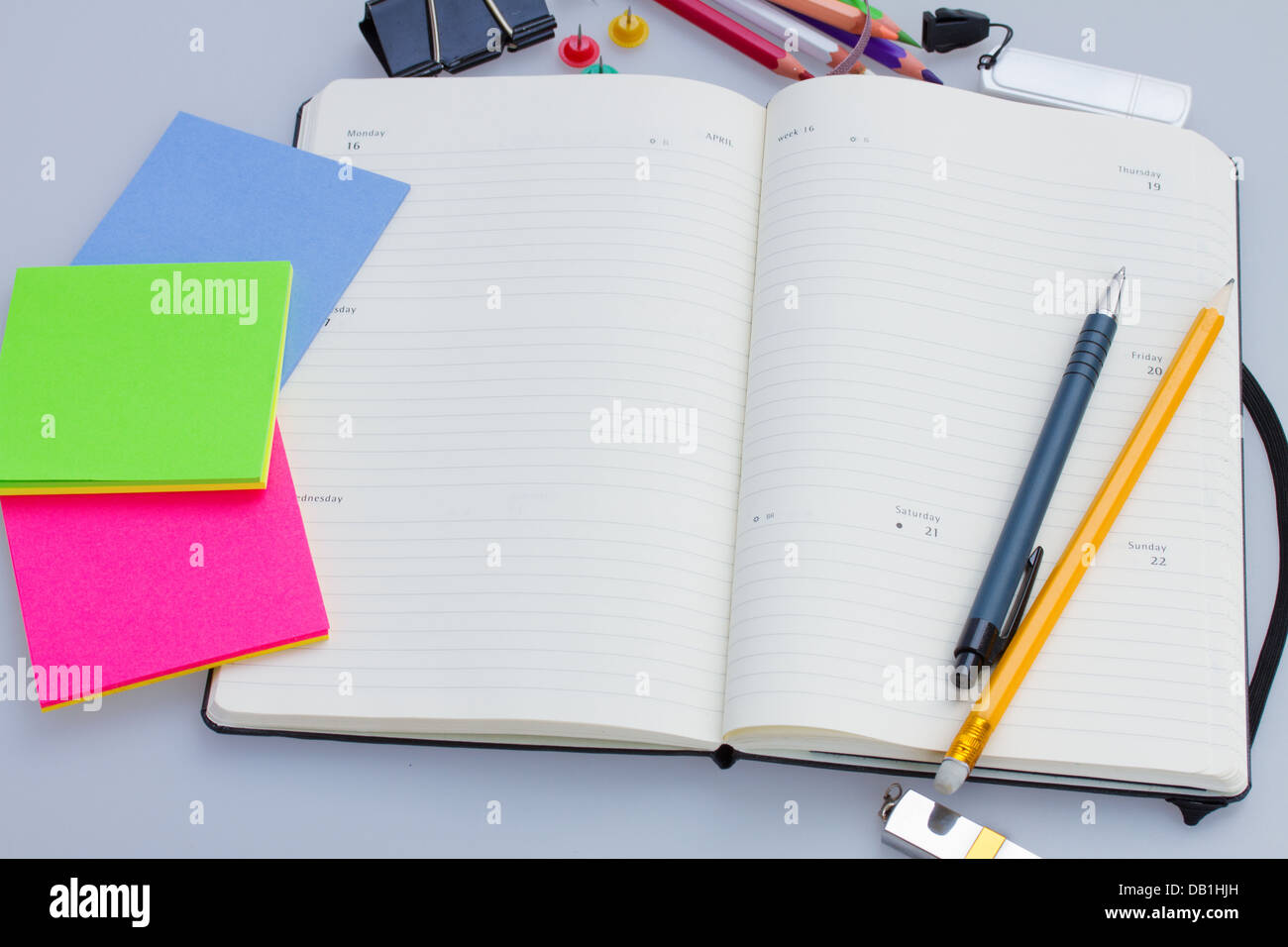 open blank note book Stock Photo - Alamy