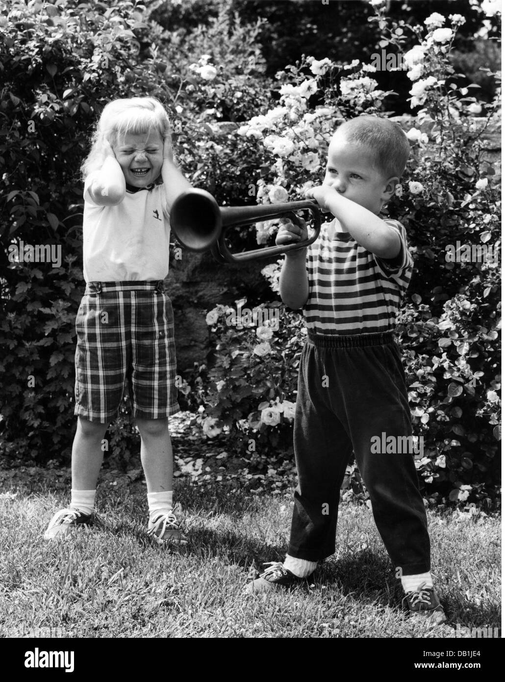 Ear trumpet hi-res stock photography and images - Alamy