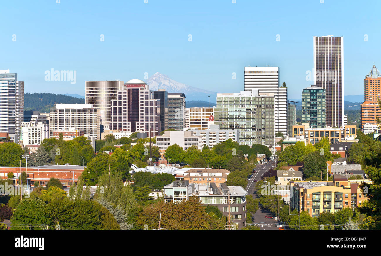 Portland oregon skyline hi-res stock photography and images - Alamy