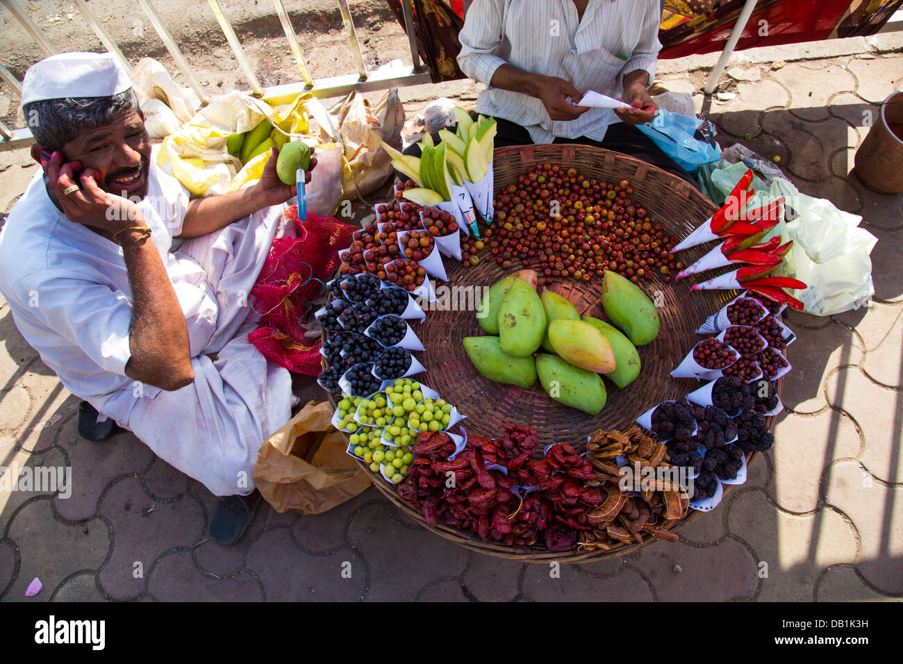 Fruit, street food snacks in Mumbai, India Stock Photo - Alamy