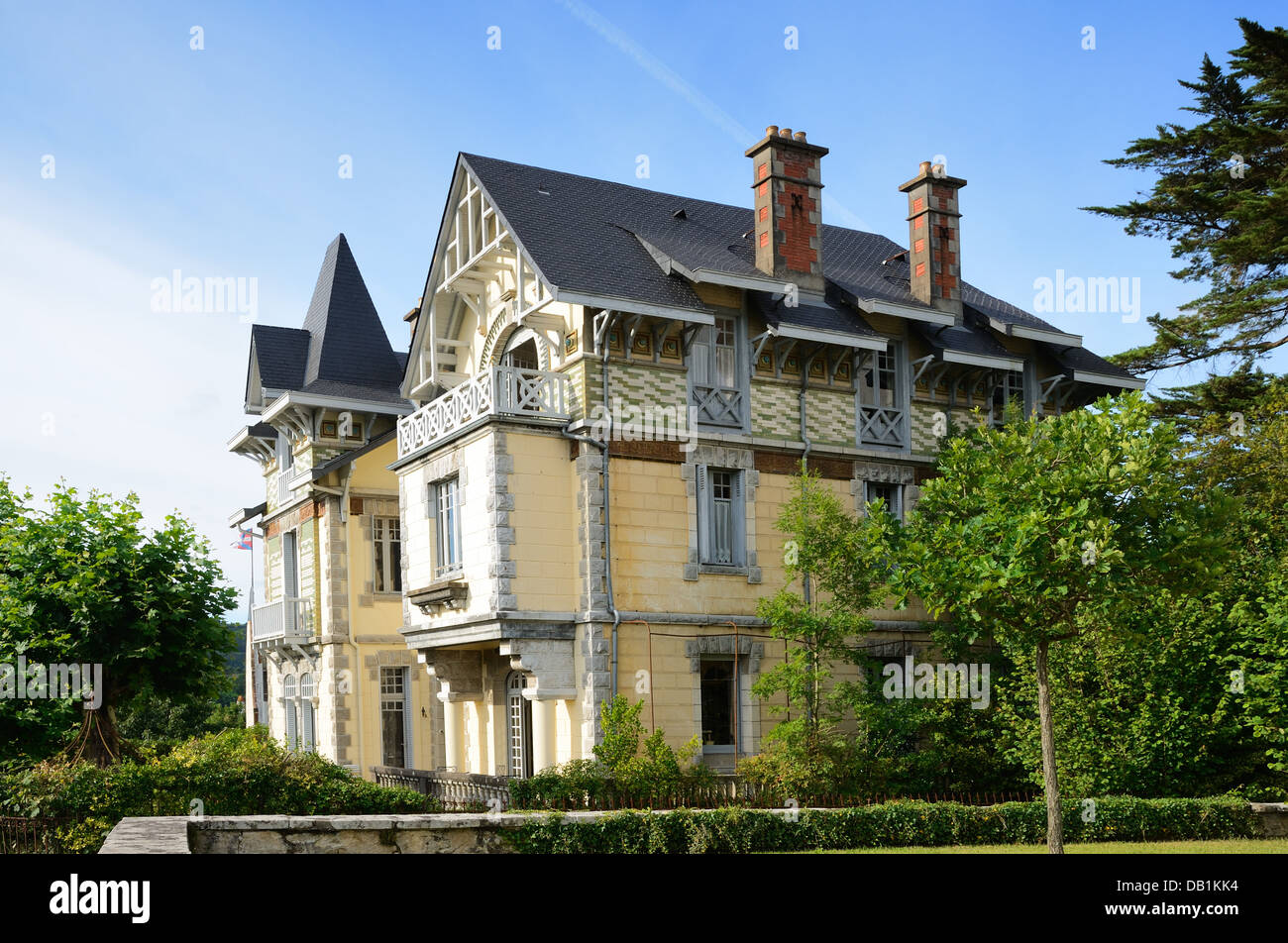 French mansion hi-res stock photography and images - Alamy