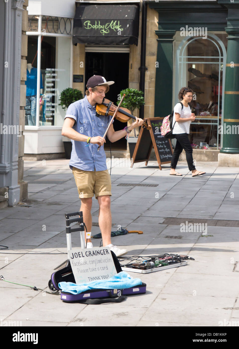 Street musician violin player busker hi-res stock photography and ...