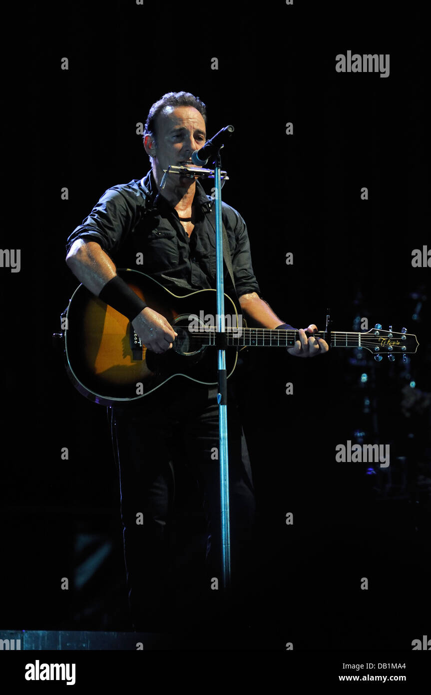 Springsteen live concert hi-res stock photography and images - Alamy