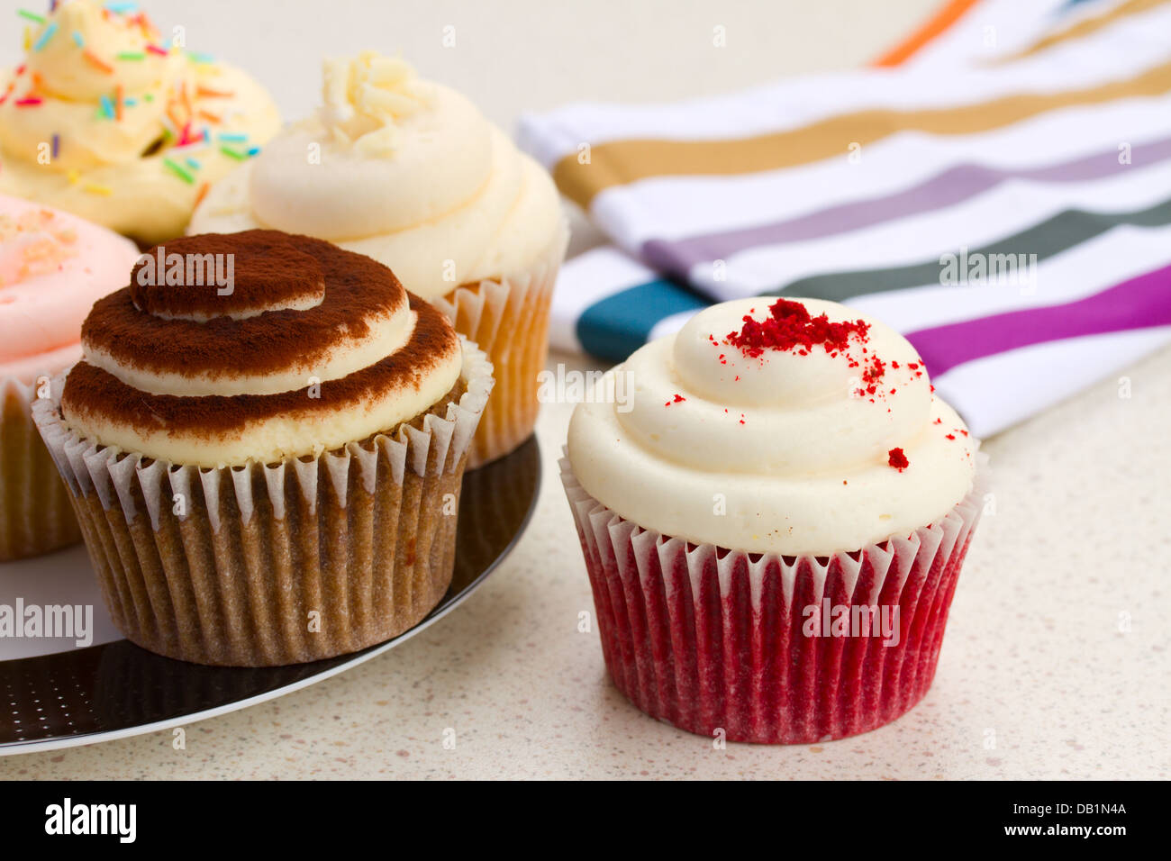 Array cupcakes hi-res stock photography and images - Alamy