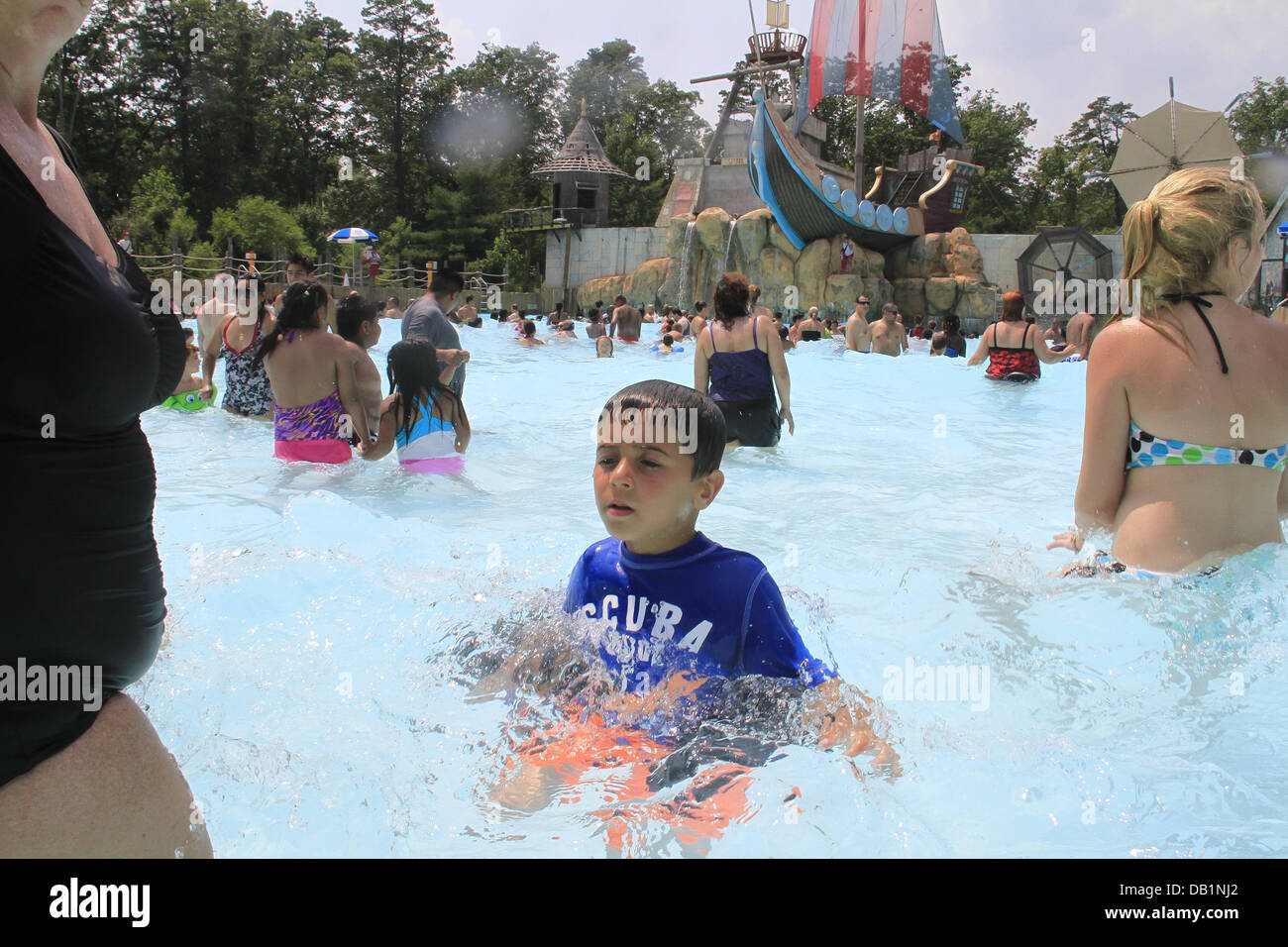 Wave pool hurricane harbor hi-res stock photography and images - Alamy