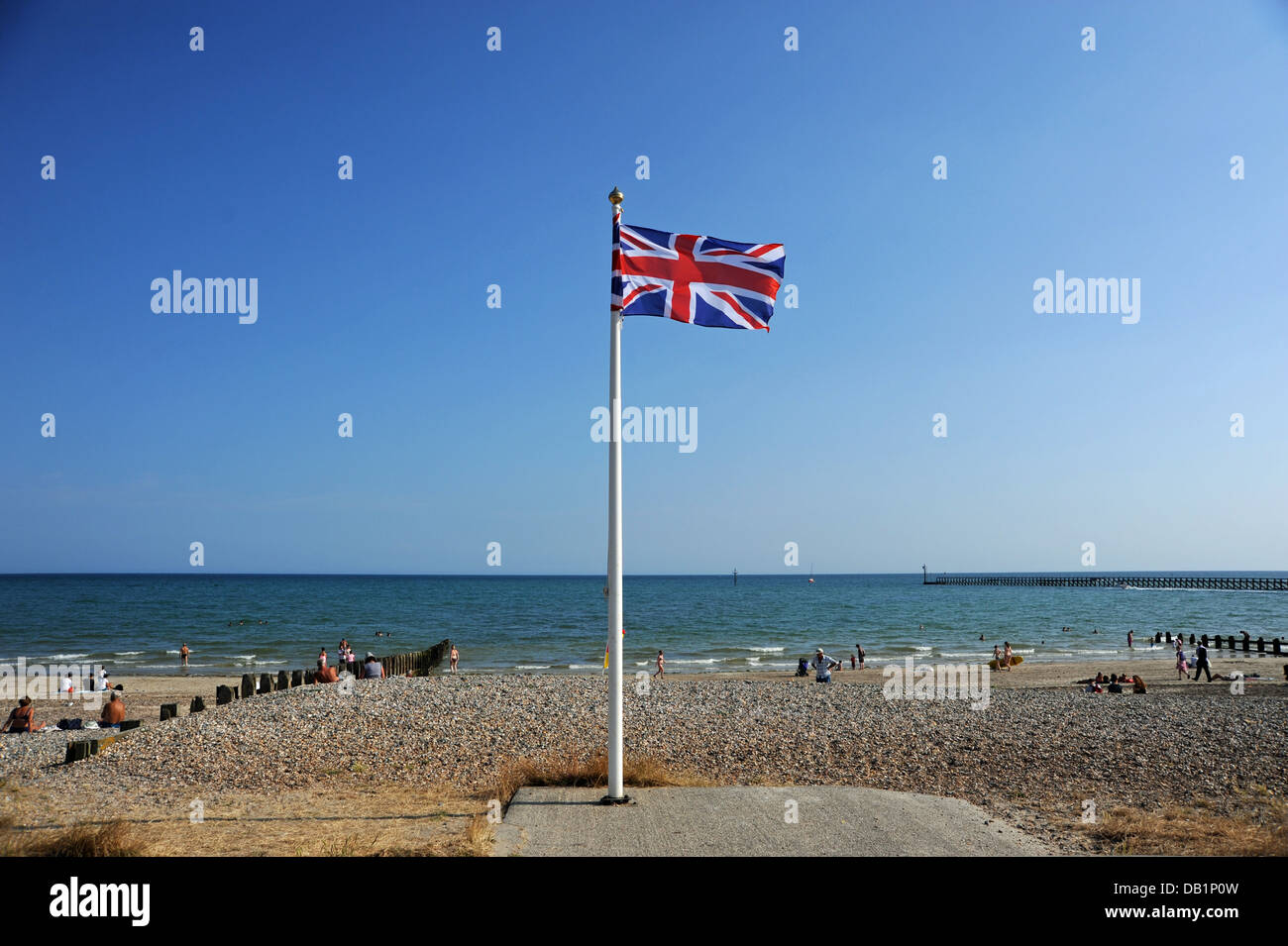 Littlehampton beach seafront hi-res stock photography and images - Alamy