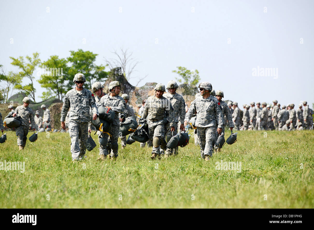 Paratroopers from the 173rd Airborne Brigade Combat Team participated ...