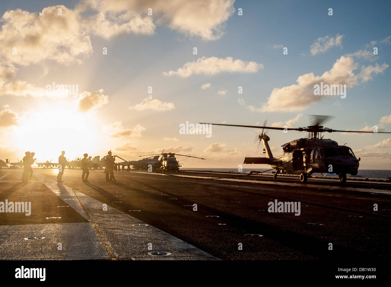 Sailors assigned to Explosive Ordnance Disposal Mobile Unit (EODMU) 5 ...