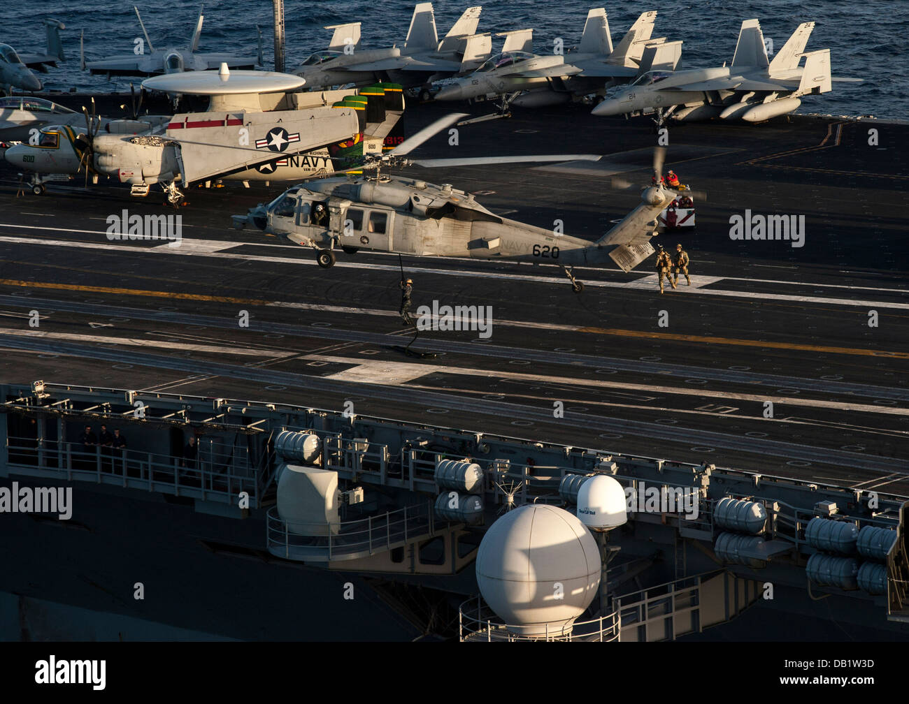 Explosive ordnance disposal mobile unit 12 hi-res stock photography and ...