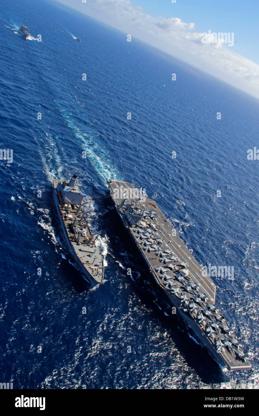 The U.S. Navy's forward-deployed aircraft carrier USS George Washington ...