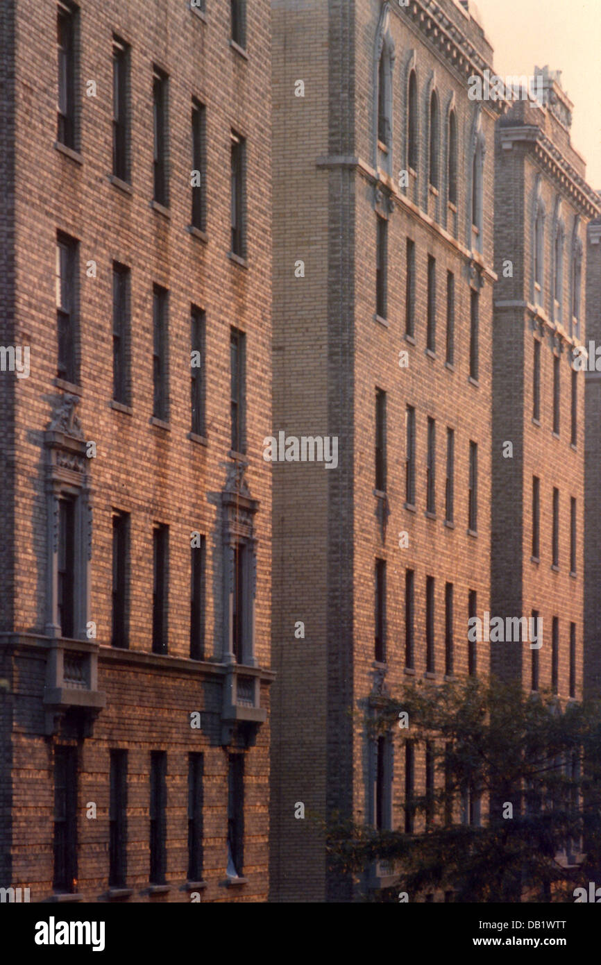 Washington Heights Buildings at Sunset Stock Photo - Alamy