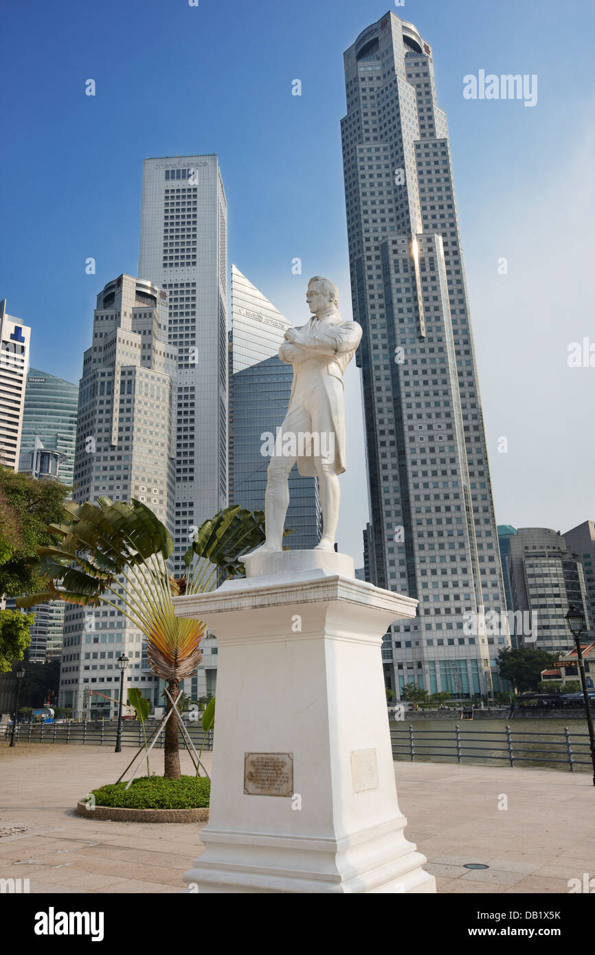 Statue of Sir Stamford Raffles at Raffles' Landing Site, the location ...