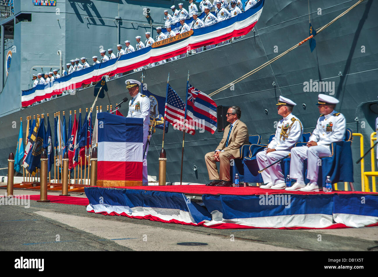 Commanding officer uss james hi-res stock photography and images - Alamy