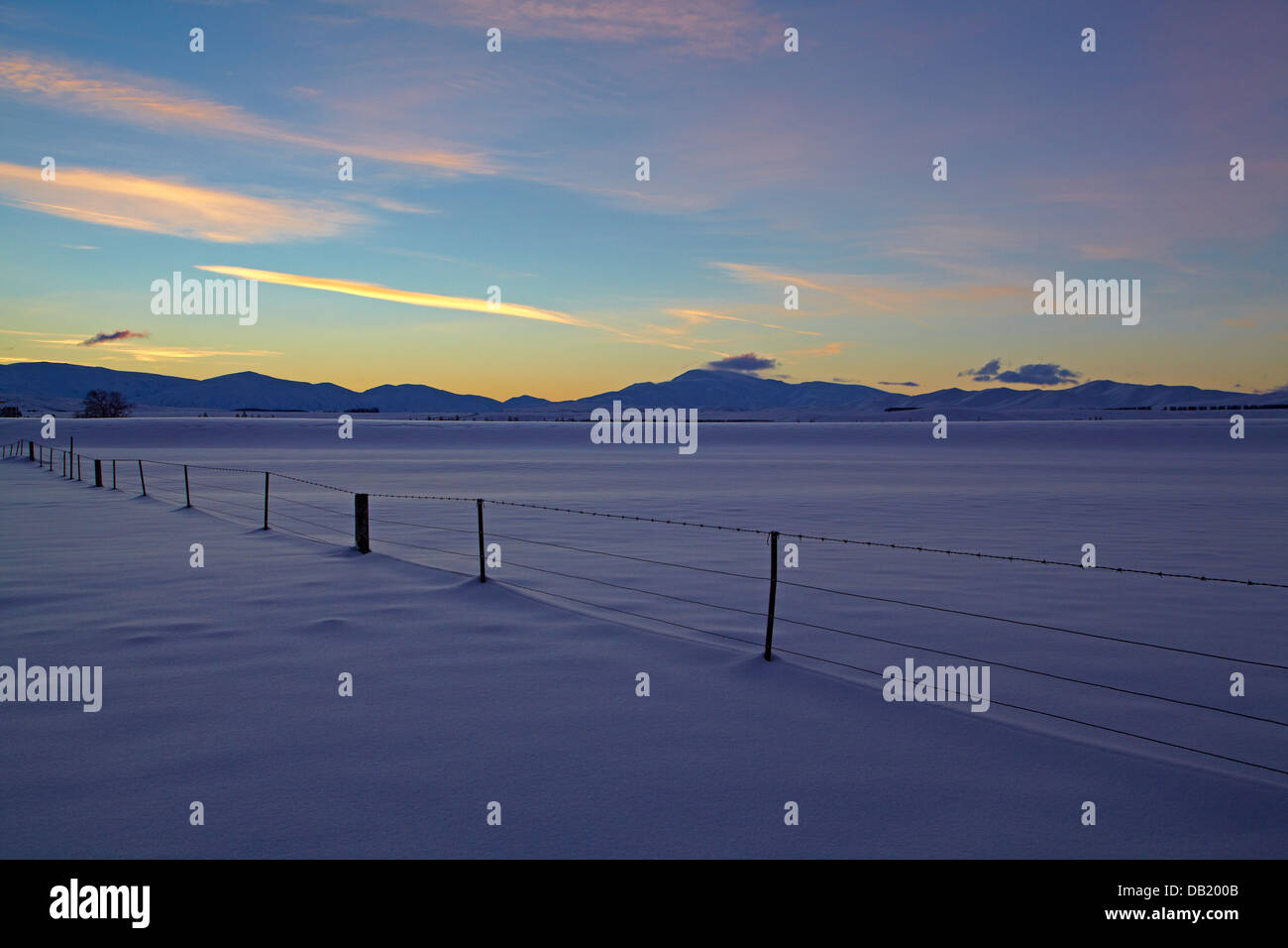 Winter snowy sunsets hi-res stock photography and images - Alamy