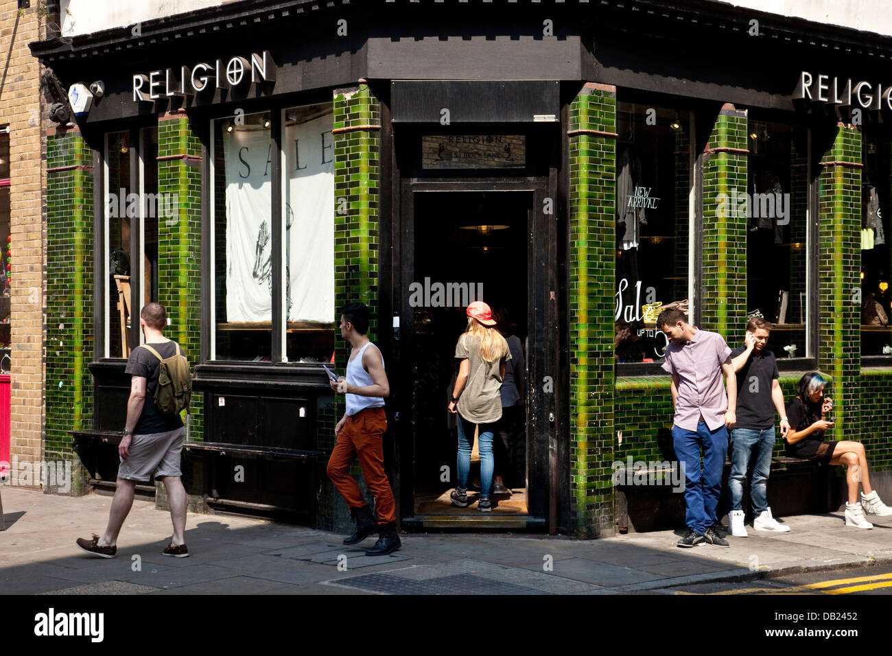 Ethnic shops and tower hamlets hi-res stock photography and images - Alamy