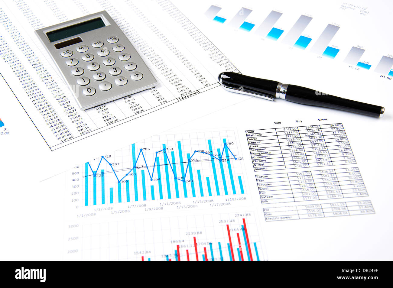 Price chart pen indicator hi-res stock photography and images - Alamy