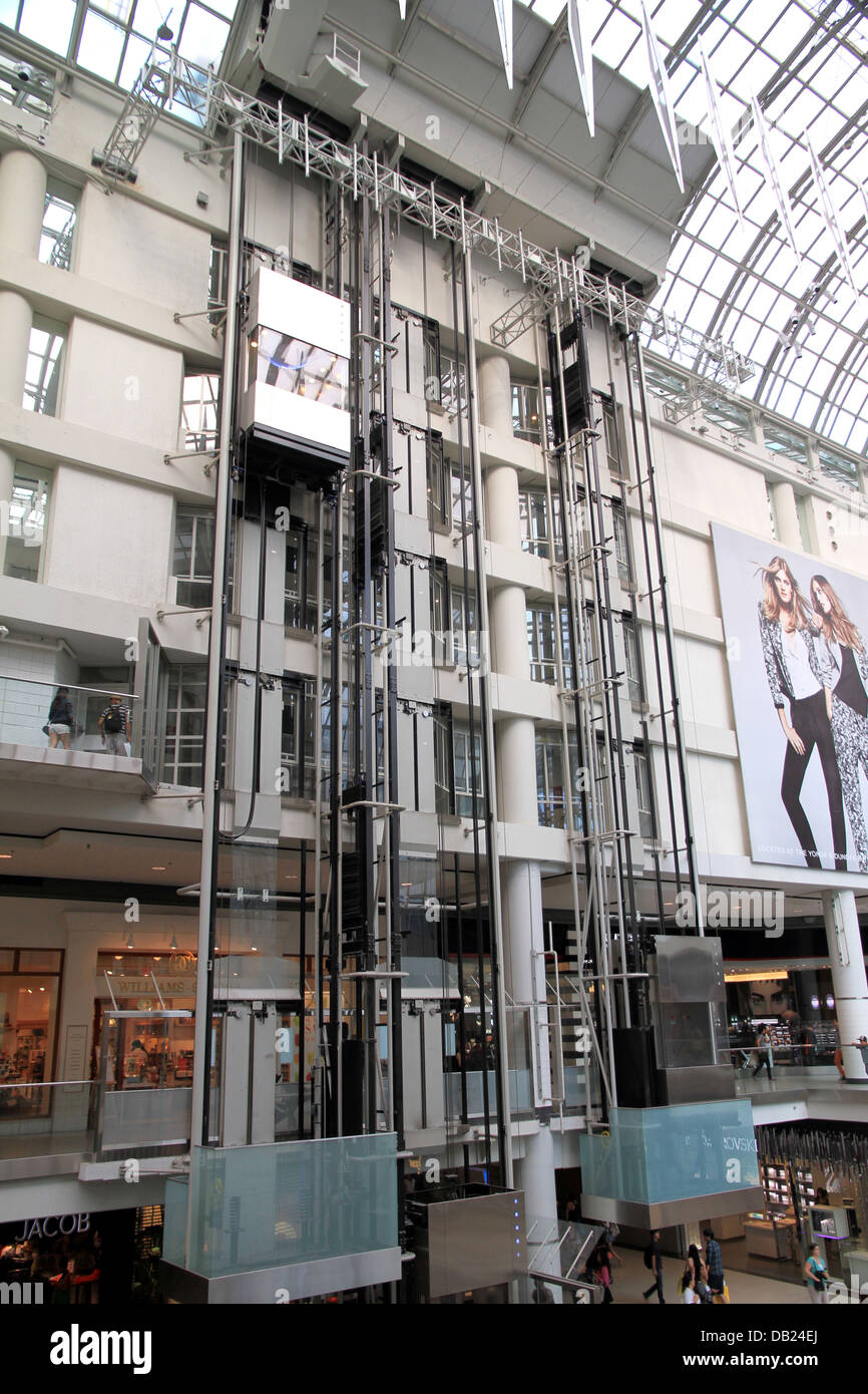 Mall elevators lift hi-res stock photography and images - Alamy