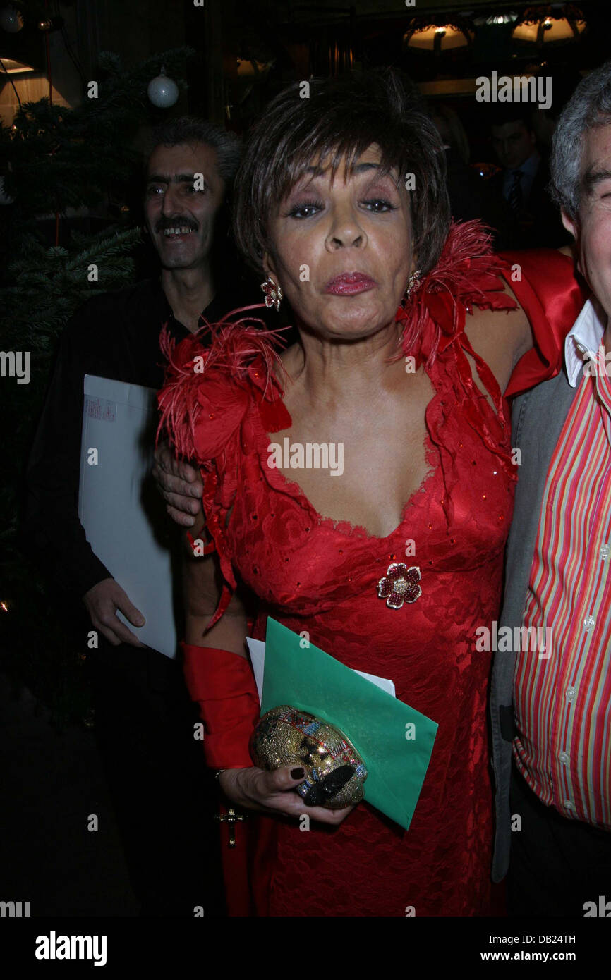 Shirley London High Resolution Stock Photography and Images - Alamy