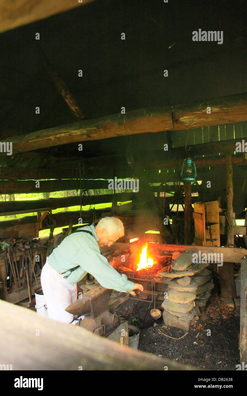 Blacksmith, Cable Place, Cades Cove, Great Smoky Mountains National ...