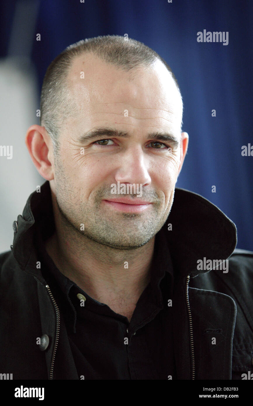 Mark danielewski house of leaves hi-res stock photography and images ...